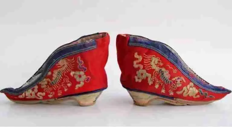 What Are Traditional Chinese Shoes?