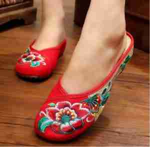 What Are Traditional Chinese Shoes?