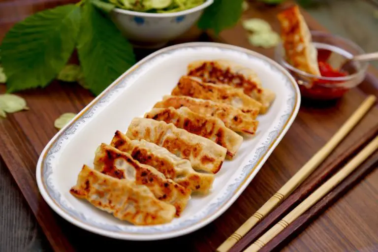 What Are Chinese Potstickers?（10+ Facts）