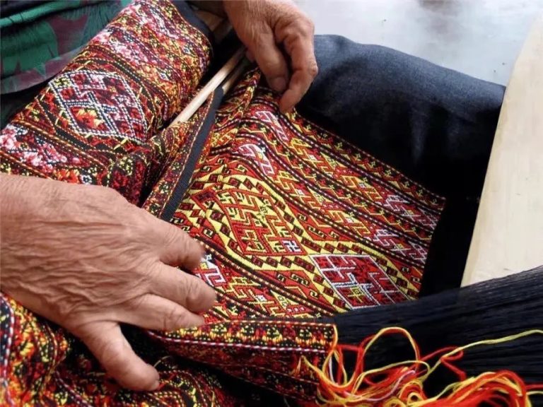 What Is Traditional Chinese Textile?-4 Types