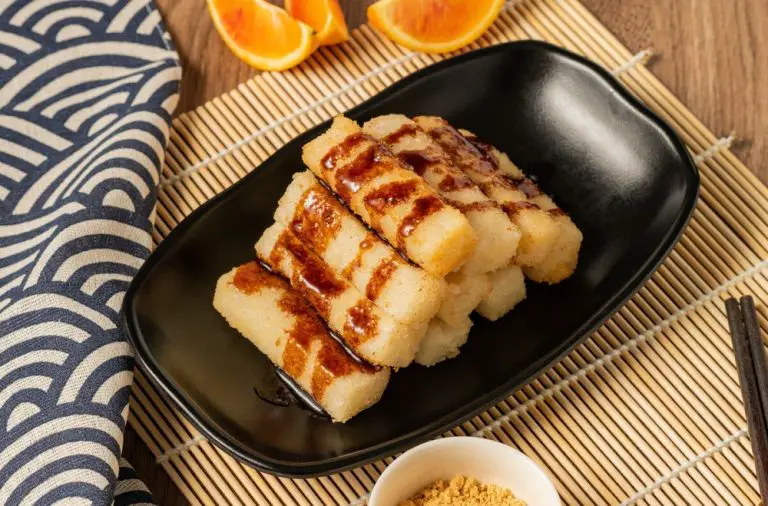 Ciba cake: Chinese sticky rice cake with Brown Sugar